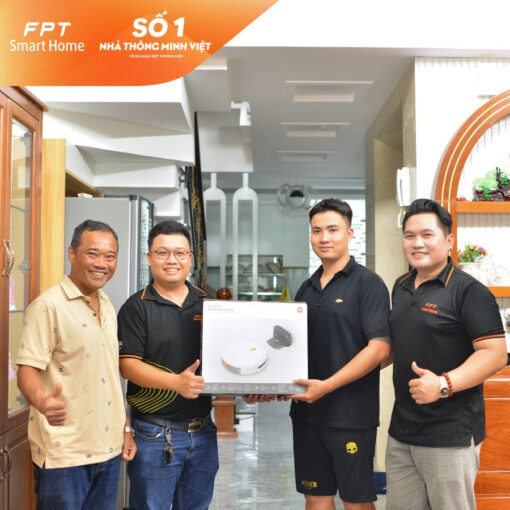 Hàng chục ngàn gia đình hào hứng với quà tặng của FPT Smart Home